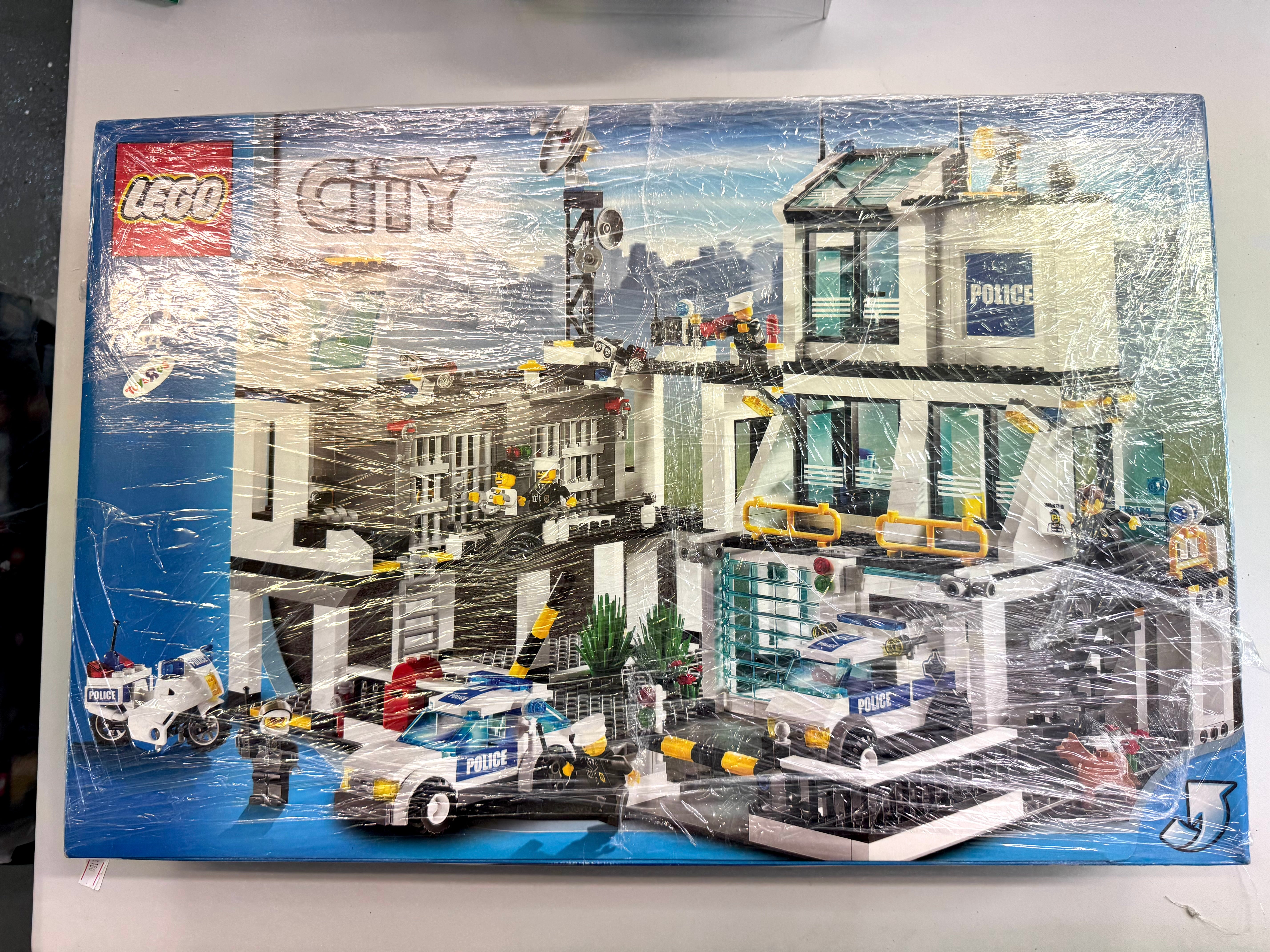 Lego 7744 City Police Headquarter – 八目坊